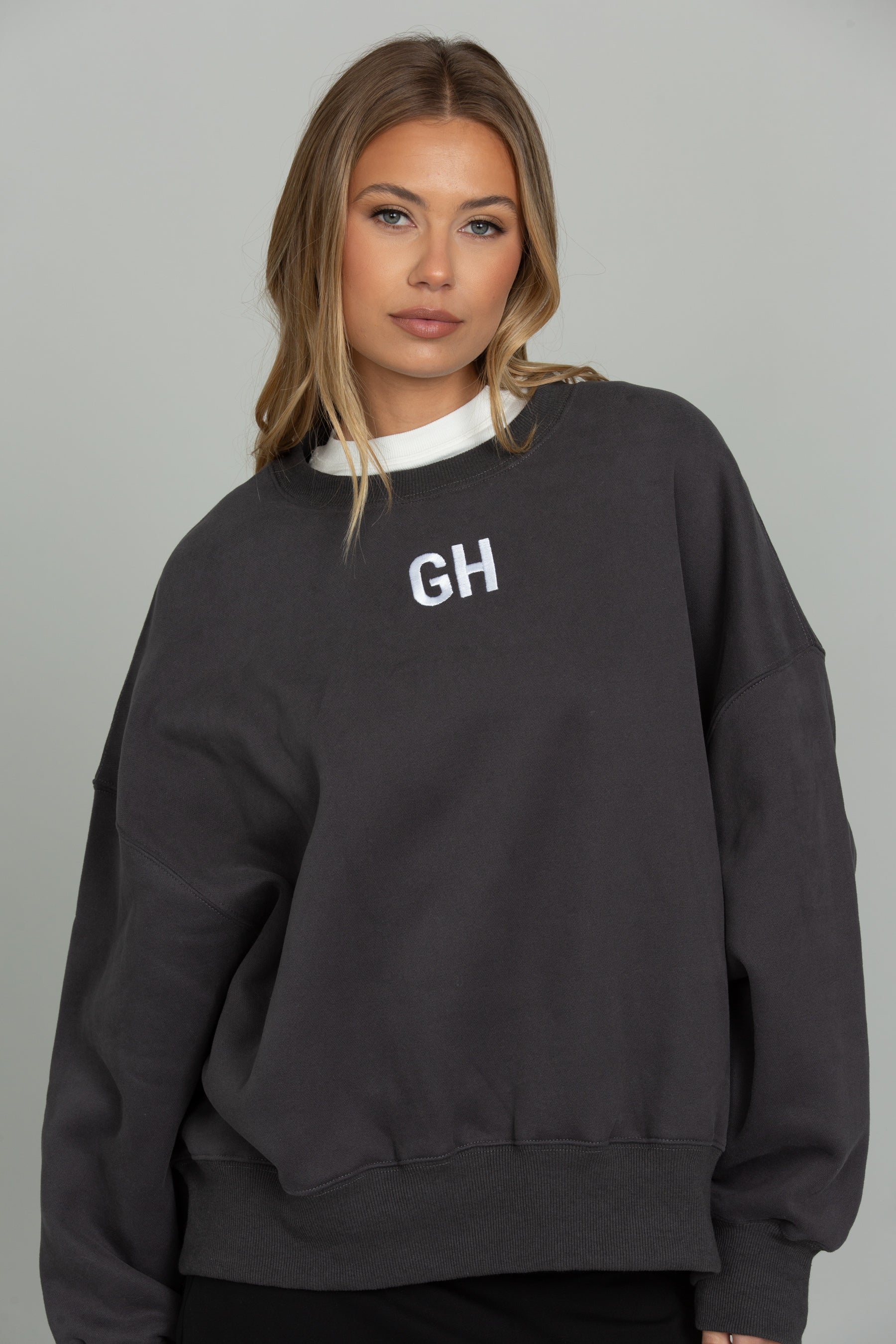 Off-Black GH Embroidered Sweatshirt – Gold Hinge