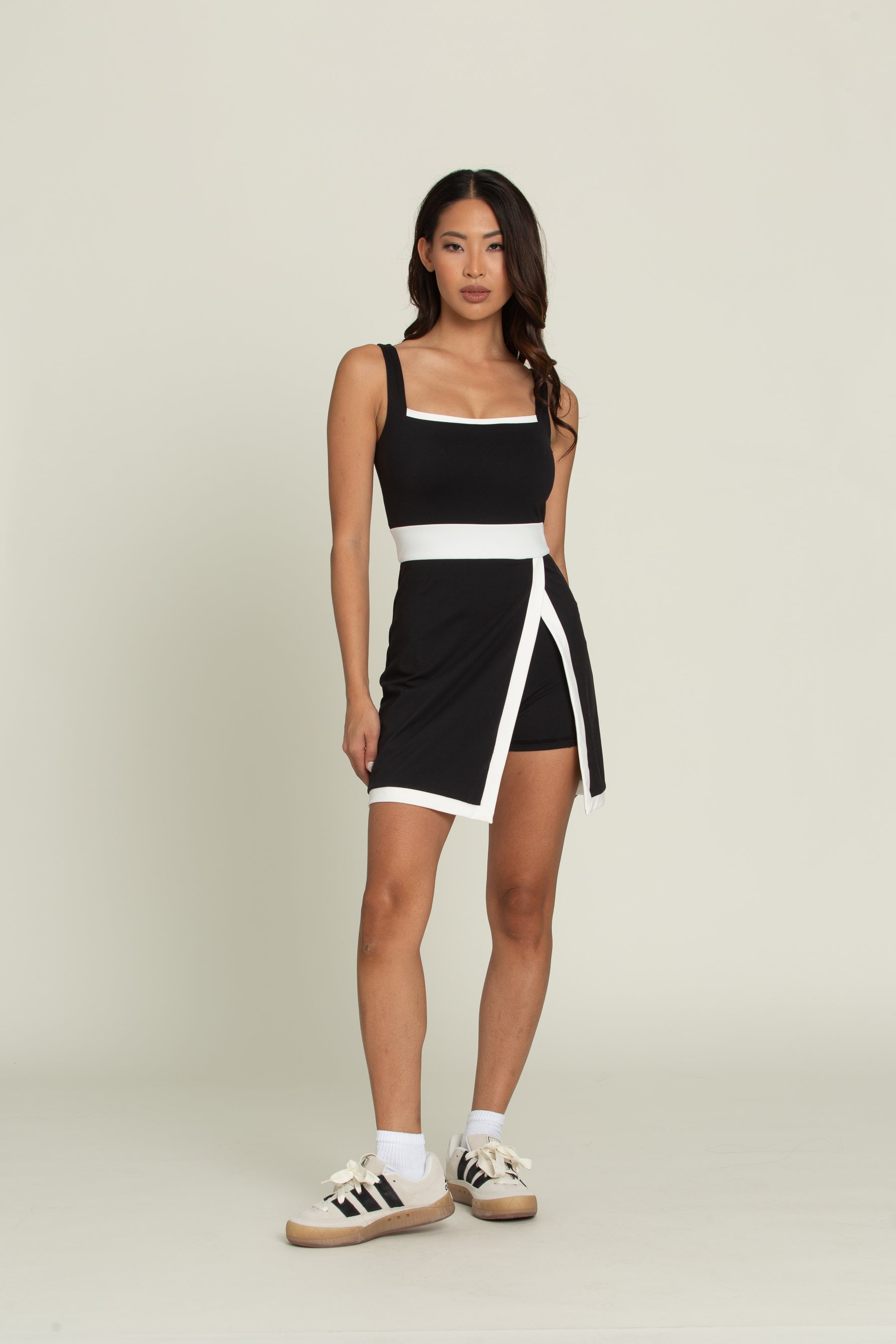 Black White Lined Active Dress – Gold Hinge